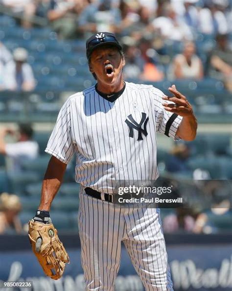 New York Yankees Ron Guidry Photos And Premium High Res Pictures