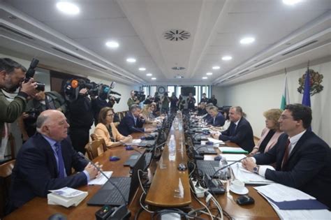 Пленумът на ВСС прие да разгледа предсрочното освобождаване на главния прокурор