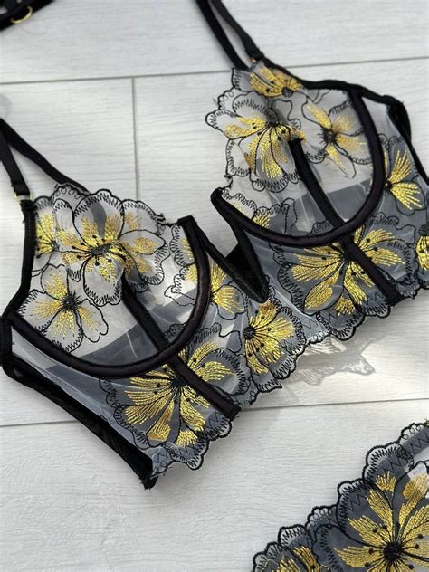 Жіноча білизна Еротична жіноча білизна Білизна Комплект білизна 699 грн Комплекти