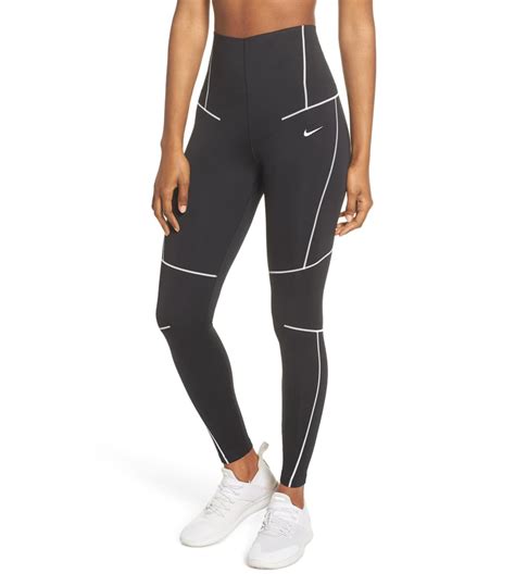 The 8 Best Yoga Pant Brands Shoppers Give 5 Stars Who What Wear
