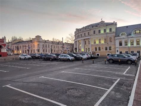В Калуге не планируется вводить платную парковку на площади Старый Торг ...