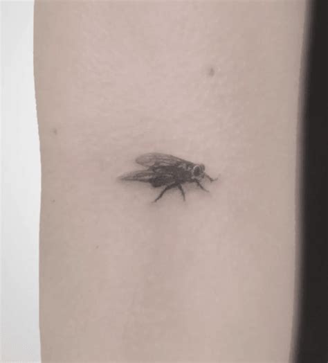 45 Amazing Insect Tattoo Ideas That Are Un Bee Lievable