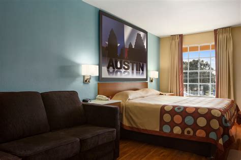 Super 8 By Wyndham Austin Downtowncapitol Area Austin Tx Hotels