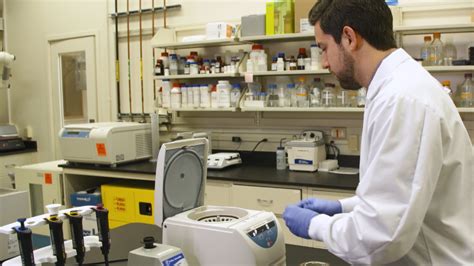 Video Single Molecule Tracking Microscopy A Tool For Determining The Diffusive States Of