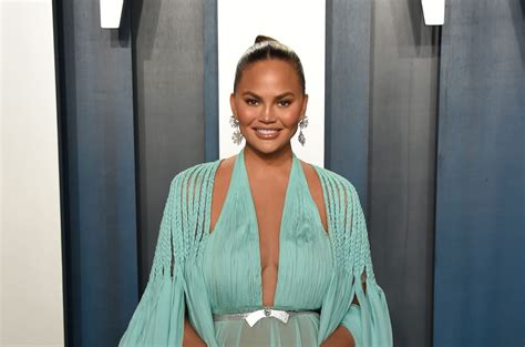 Chrissy Teigen Body Shamed After Sharing Thirst Trap Vid Of Her In A