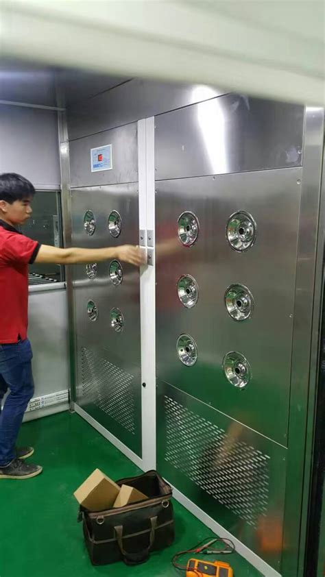 如何正确的使用风淋室介绍 广州梓净净化设备有限公司