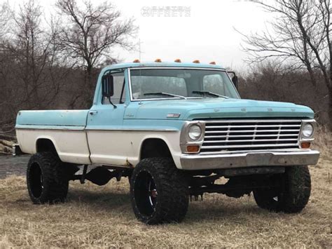 1967 Ford F100 Lifted
