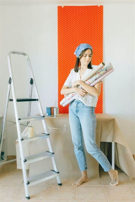 How To Remove Wallpaper The Easiest Way Step By Step Culver S Painting Expert Painters