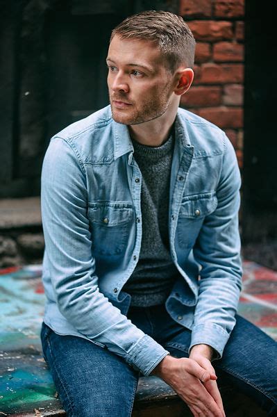 Alexander Kapp Baritone Singer