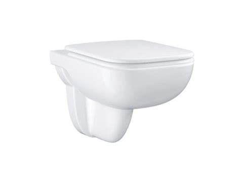 Санитарен фаянс конзолна тоалетна със седалка и капак Bauedge Grohe 23 висящи тоалетни