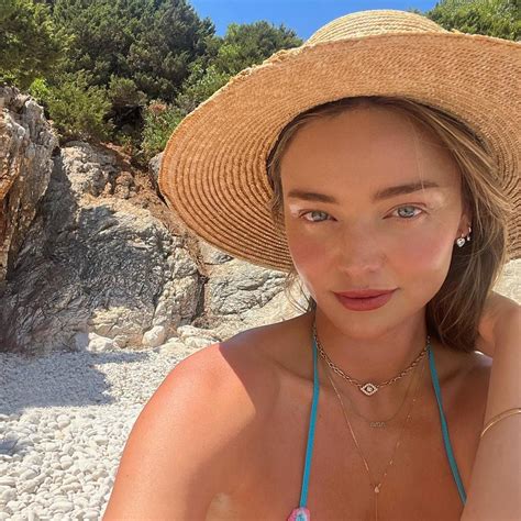 Miranda Kerr S Favorite Beauty And Wellness Products Who What Wear Uk