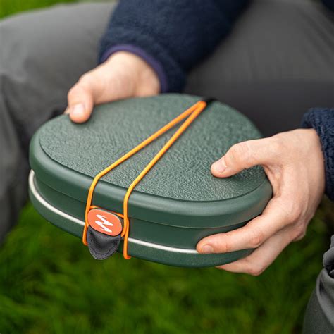 Royal College Of Art Graduate Creates Tableware To Encourage Edible