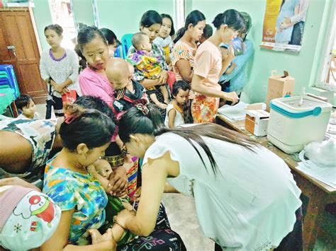 နတ်မောက်မြို့နယ် မိခင်နှင့်ကလေး ကျန်းမာရေးဦးစီးဌာနတွင် အသက် ၆ လမှ ၁ နှစ်ခွဲအရွယ် ကလေးငယ်မ