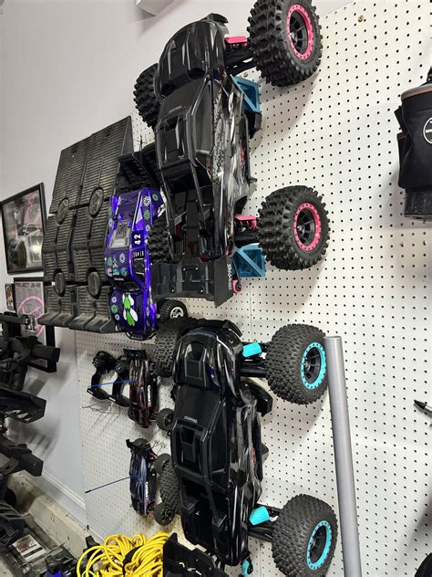🚁 Traxxas X Maxx And Xrt Wall Bracket・ Stl File For ・cults
