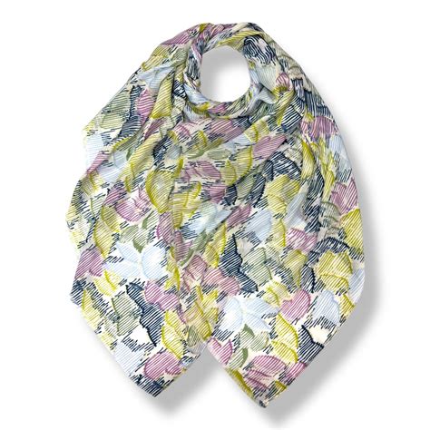 Wholesale Summer Leaves Print Scarf London Scarves