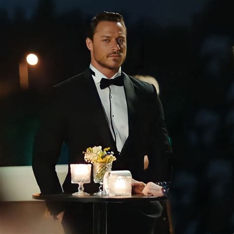 Emir • Sᴇɴᴅᴇɴ ᴅᴀʜᴀ ɢᴜ̈ᴢᴇʟ• Mulher