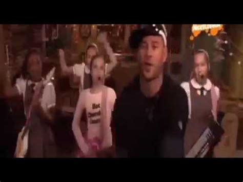 Emma Roberts Sing And Dance Unfabulous Youtube