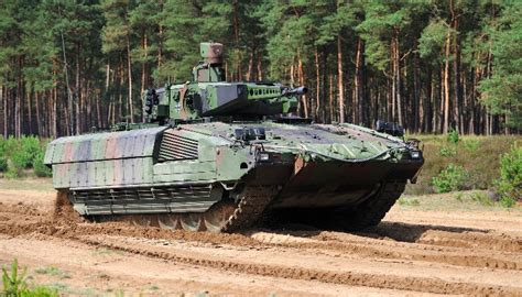 Расходы на «Пуму» для бундесвера выросли почти вдвое