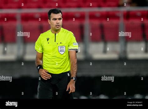Alkmaar Netherlands October 6 Referee Rohit Saggi During The Uefa