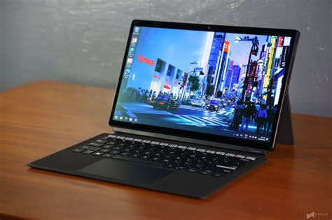 ASUS Vivobook Slate 13 OLED Unboxing and First Impressions