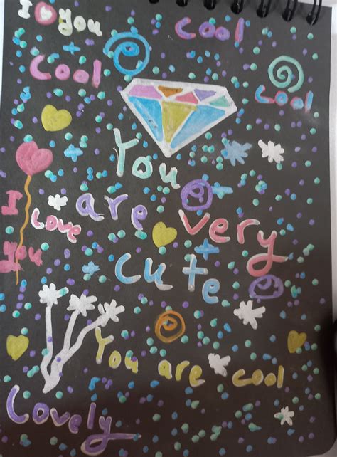 عکس ها و تصاویر نقاشی روی کاغذ سیاه باهوشک