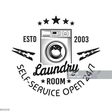 세탁실 벡터 엠블럼 라벨 배지 또는 화이트 백그라운드에서 격리된 빈티지 흑백 스타일의 세탁기가 있는 기호 세탁기에 대한 스톡 벡터 아트 및 기타 이미지 Istock