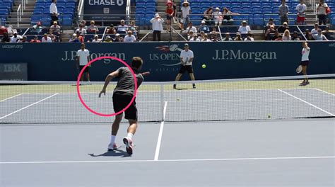 ポワポワボレーから卒業 キレのあるボレーを打つためのコツとは テニスコーチ酒井亮太オフィシャルブログ