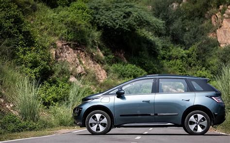 Compare Mg Windsor Ev Vs Tata Punch Ev Vs Toyota Estima