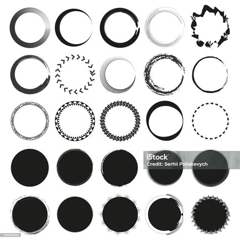 원형 벡터 프레임의 집합입니다 흑백 붓놀림 기하학적 경계선과 유기적 경계 장식용 라운드 요소 벡터 일러스트 레이 션입니다 주당순이익 10 0명에 대한 스톡 벡터 아트 및
