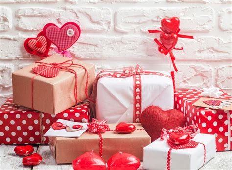 300 ایده ی جذاب خرید کادوی ولنتاین برای دختر و پسر مجله اینترنتی شادمگ