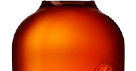 투명한 병의 몰트 위스키 네이키드 그라우스 몰트 출시