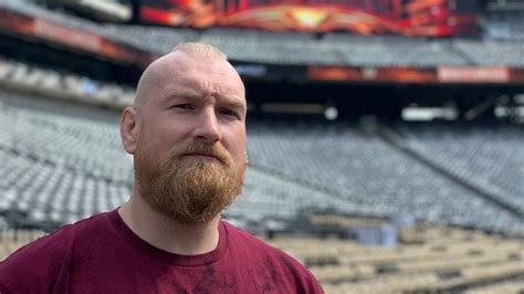 Alexander Wolfe Verrät Wieso Der Mai Ein Heißer Monat Wird Wwe