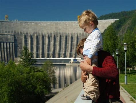 Голый мальчик на диване 85 фото