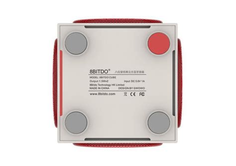 This Cube Bluetooth Speaker Is Made To Look Like A NES Controller