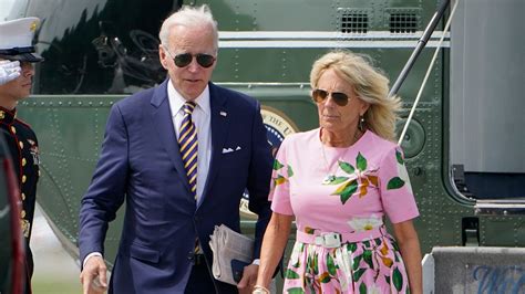 Bidens Take Break From Vacation To Tour Hawaii Devastation Hilary