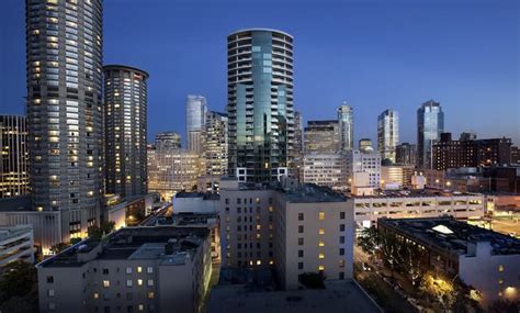21 Amazing Hotels In Seattle With Hot Tubs In Room And Jacuzzi Suites