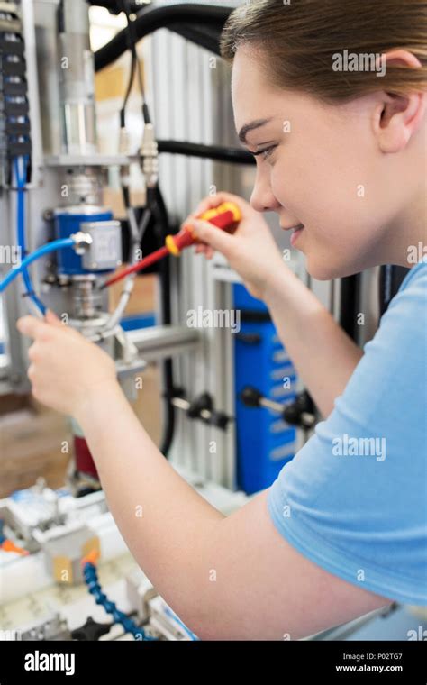 Engineering Apprentice Hi Res Stock Photography And Images Alamy