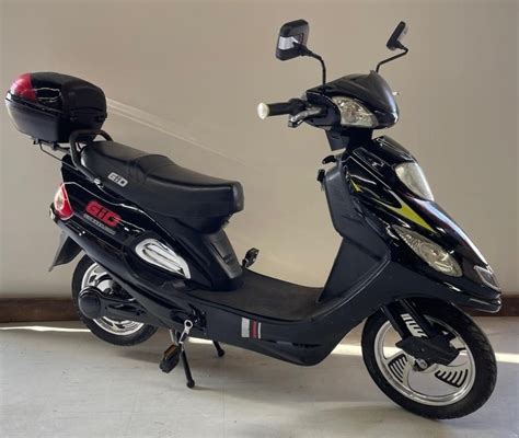 Smart Looking Gio E Bike Scooter Live And Online Auctions On