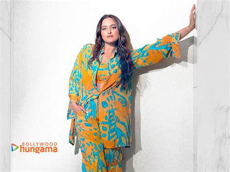 Sonakshi Sinha Wallpapers Sonakshi Sinha 1 173 Bollywood Hungama