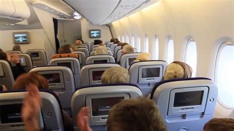 Lufthansa A380 Rundflug in Hamburg (inklusive Cockpit) - YouTube