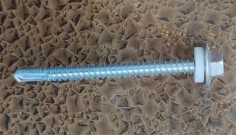 Galvanized Iron 3 5 Mm Self Drilling Screw For Prefabricated Structure Size 3 Inch L At