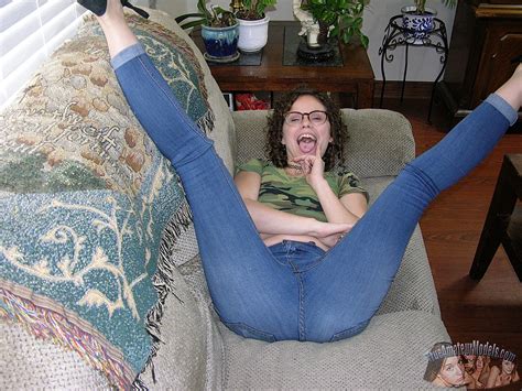 Legs Spread In Denim Jeans Or Shorts Page 33 Freeones Forum The