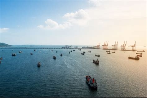 New Requirements And Notation For Container Ships Lr