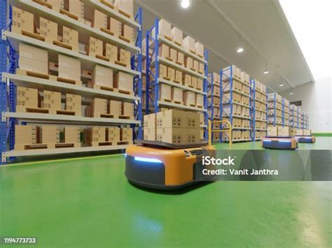 물류 센터에서 물류 센터의 내부 자동 유도 차량배달 차량입니다 로봇에 대한 스톡 사진 및 기타 이미지 로봇 창고 자동화 Istock