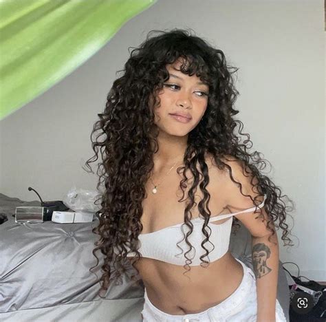 25 Photos That Will Make You Want Curly Bangs Artofit