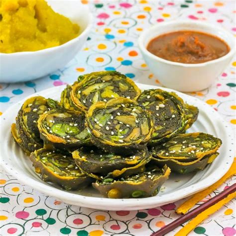 Indian Lunch Food Arbi Bhajiya Or Patra Stock Illustration