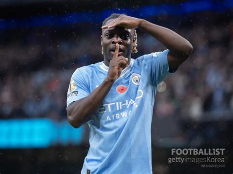 26분 만에 끝나버린 ‘더브라위너 Vs 맨시티 나폴리 선수 퇴장으로 조기 교체