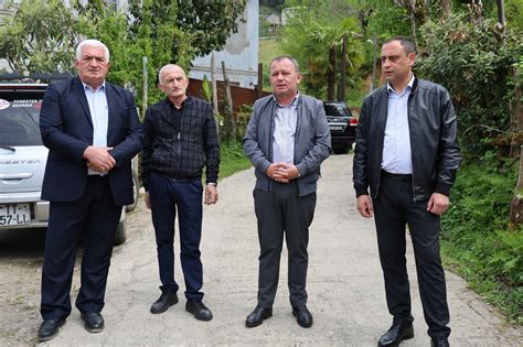 ქედის ︎ დღეს სოფლის მხარდაჭერის პროგრამის ფარგლებში მუნიციპალიტეტის მერი როლანდ ბერიძე ქედის