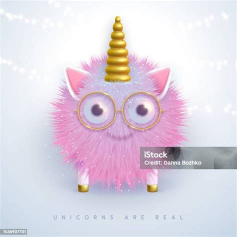 흰색 배경에 격리된 황금 뿔이 있는 3d 현실적인 솜털 유니콘 벡터 그림 3차원 형태에 대한 스톡 벡터 아트 및 기타 이미지 3차원 형태 개성 개념 고양이 귀 의상