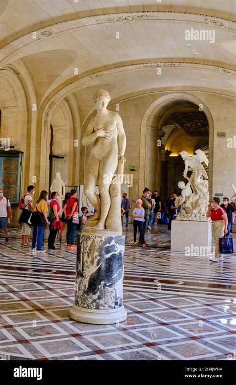 Statue In Louvre With No Head At Joseph Heil Blog